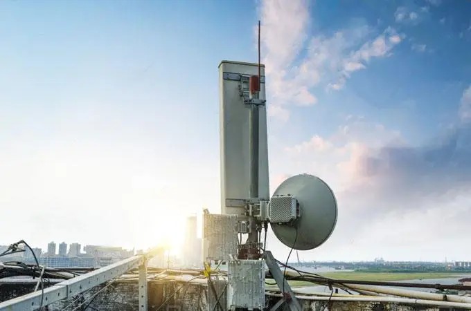 CORS基站：打通跨域通信的重要角色_北斗产业资讯平台-千寻位置